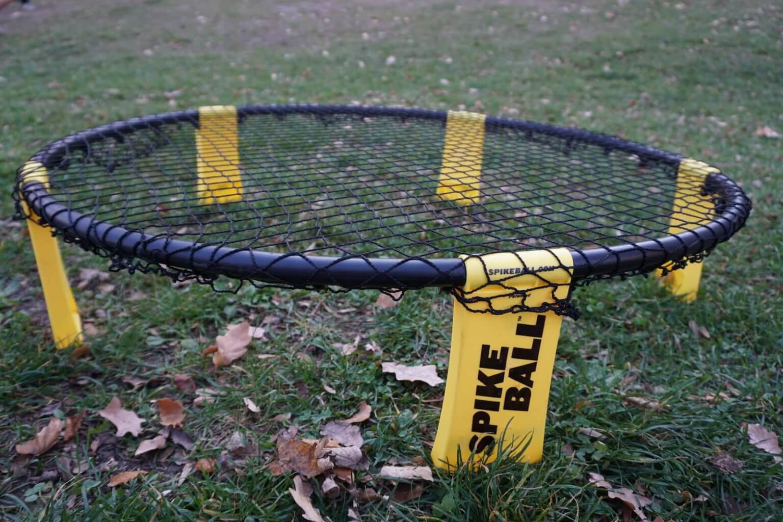 Was ist Spikeball? Ein erster Einblick in den Sport - Spikeball ...